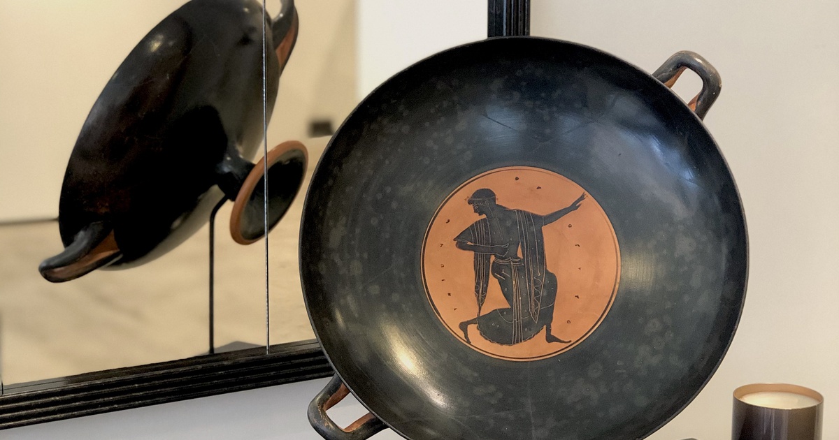DRINKING CUPS AND SYMPOSIA IN ANCIENT ATHENS | Kallos Gallery